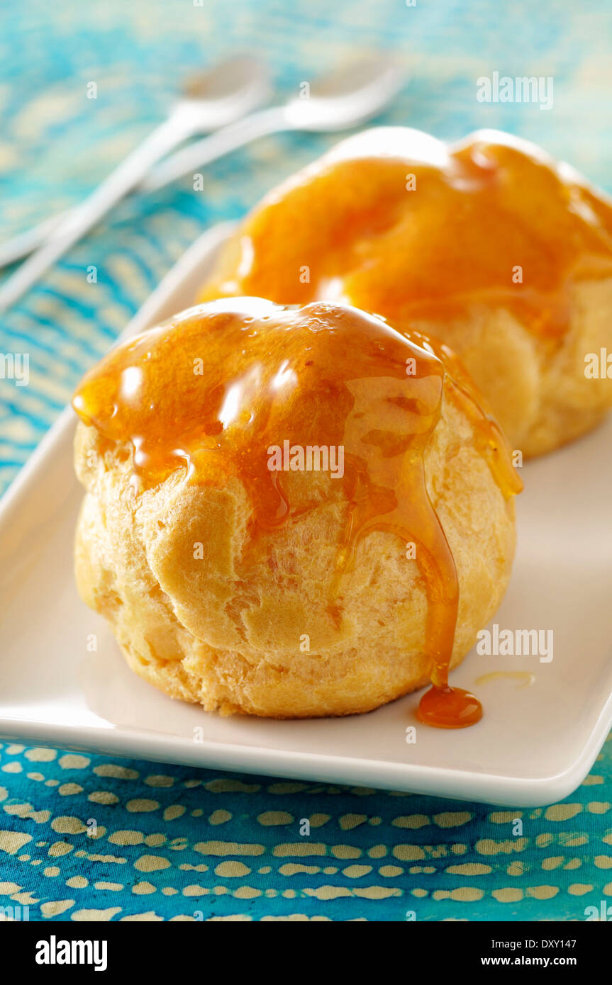 Caramel dessert of puff pastry hi-res stock photography and images - Alamy