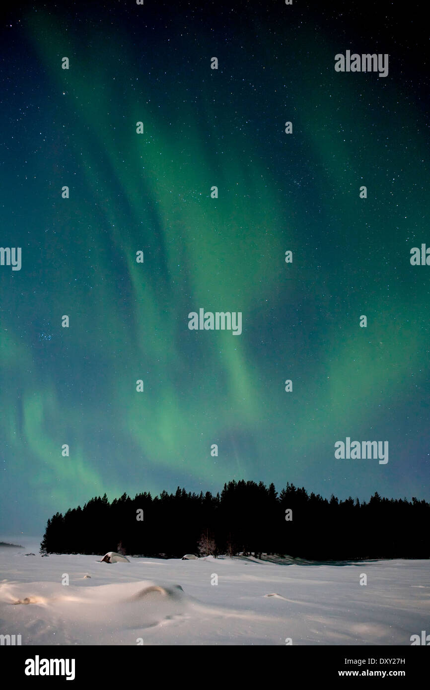 Night sky with aurora borealis hi-res stock photography and images - Alamy