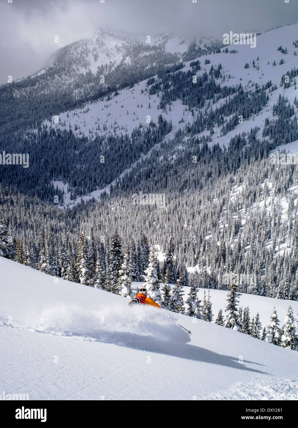 Cascades mountains hi-res stock photography and images - Alamy