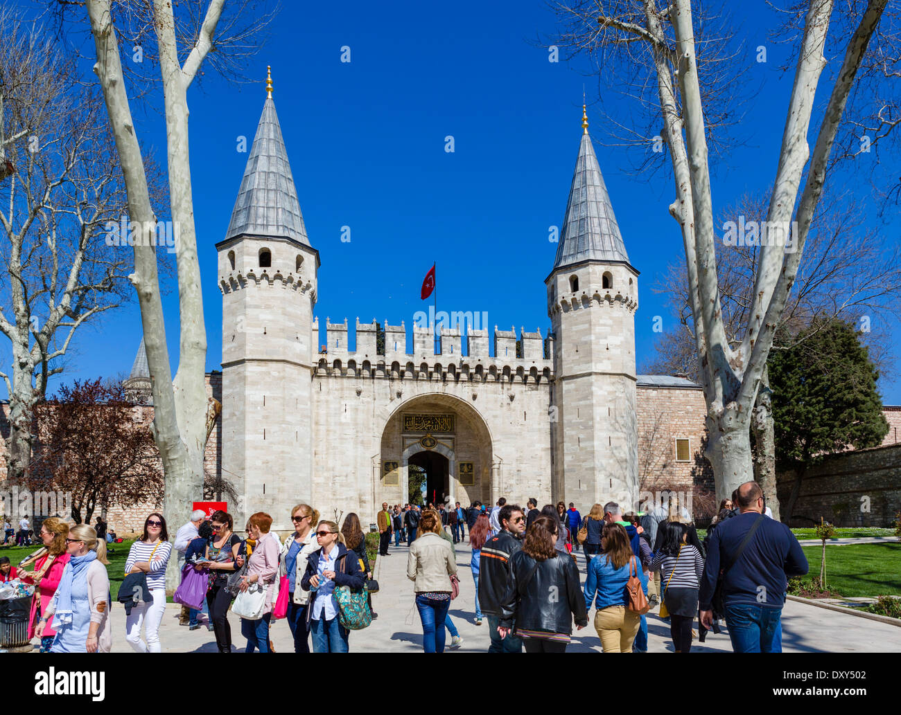 Gateway into the Second Court, Topkapi Palace (Topkapi Sarayi ...
