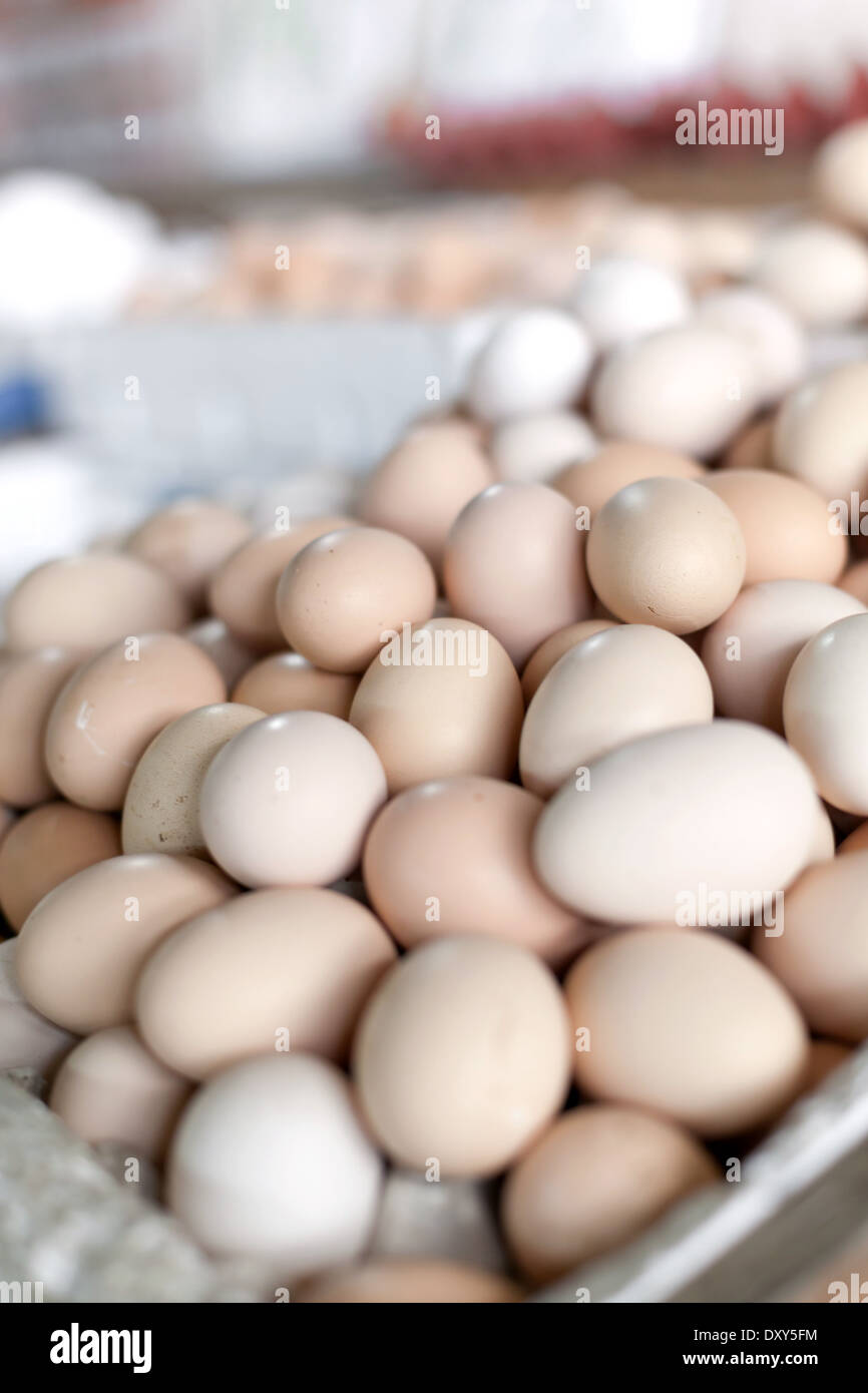 Eggs sale on market stall hi-res stock photography and images - Alamy