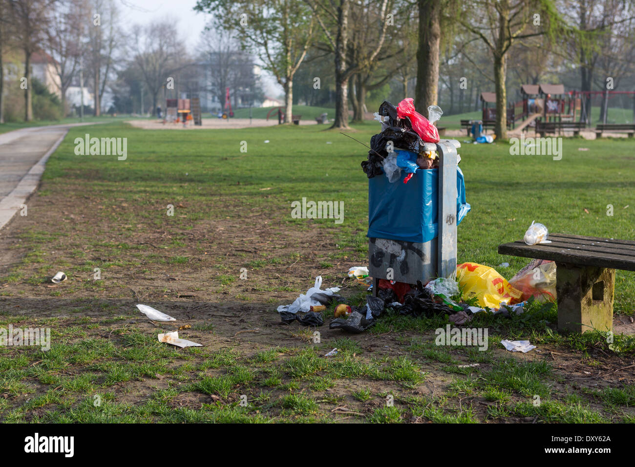 Rubbish litter trash garbage mess untidy messy hi-res stock photography ...