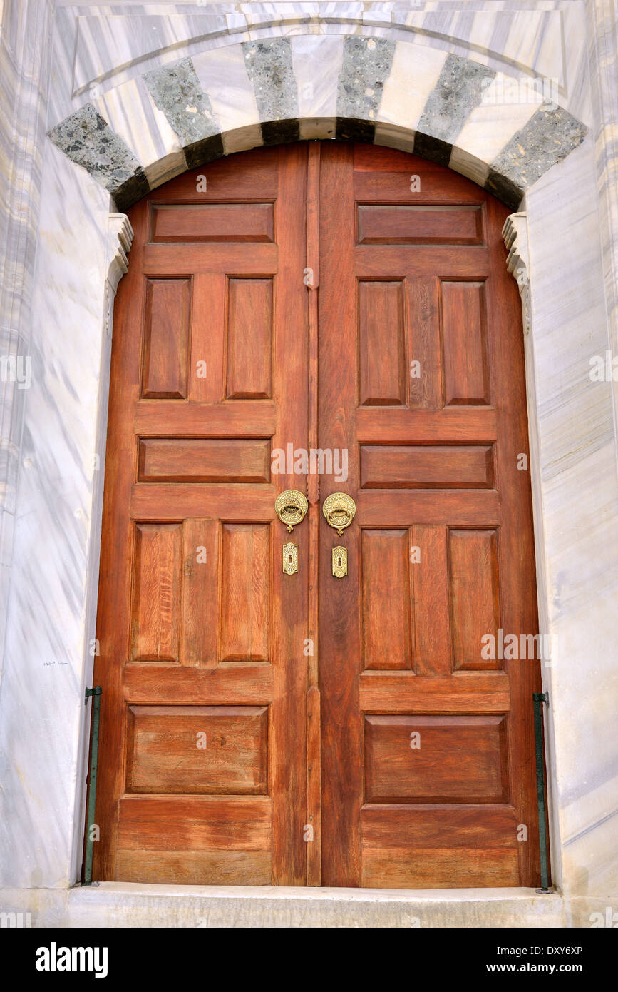 Historical wooden door traditional hi-res stock photography and images ...