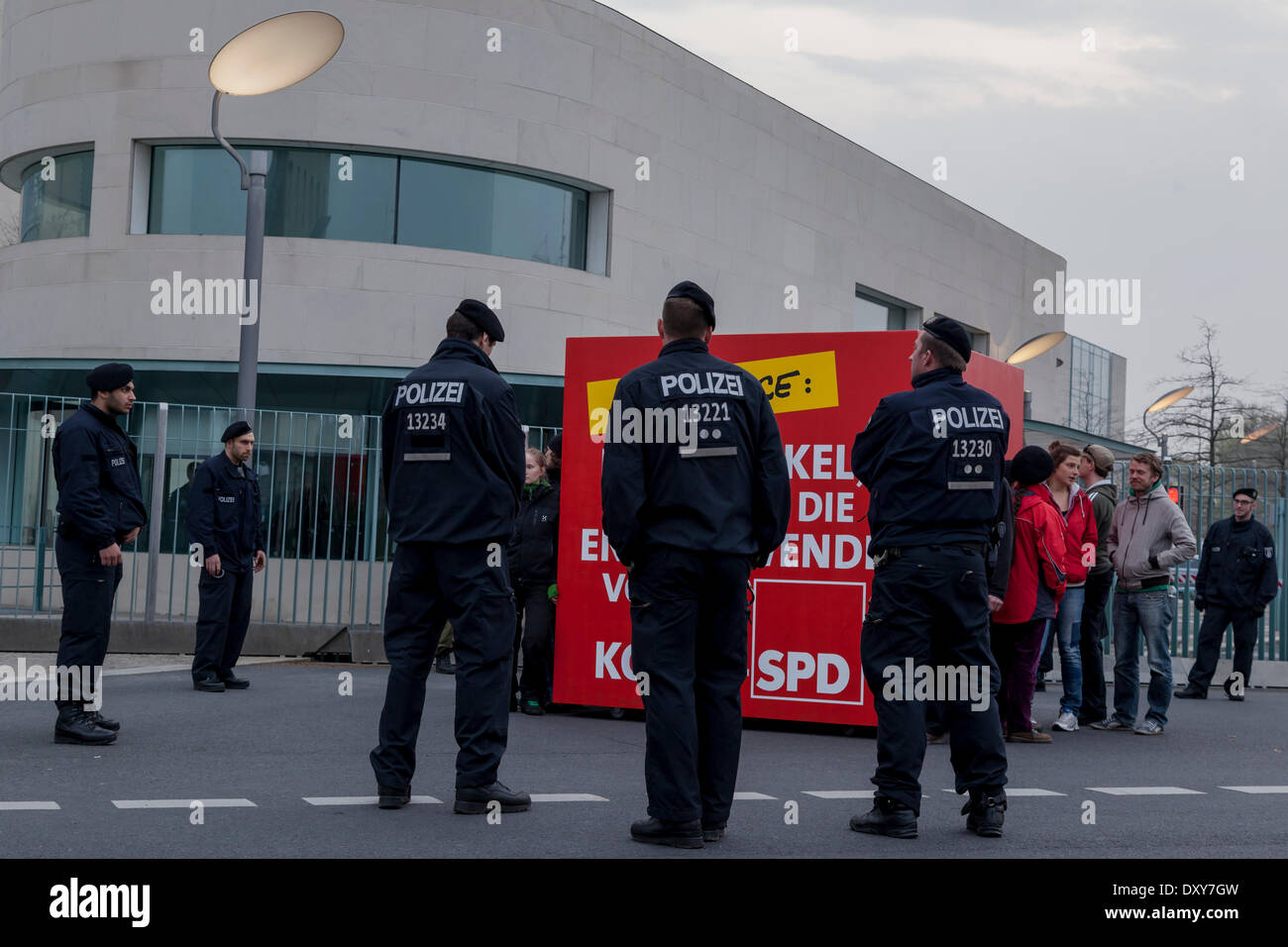 Greenpeace deutschland hi-res stock photography and images - Alamy