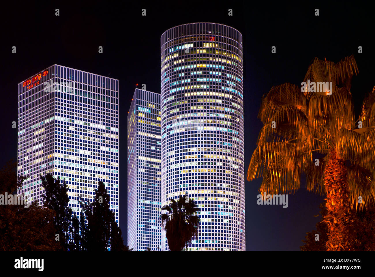 Azrieli towers tel aviv hi-res stock photography and images - Alamy