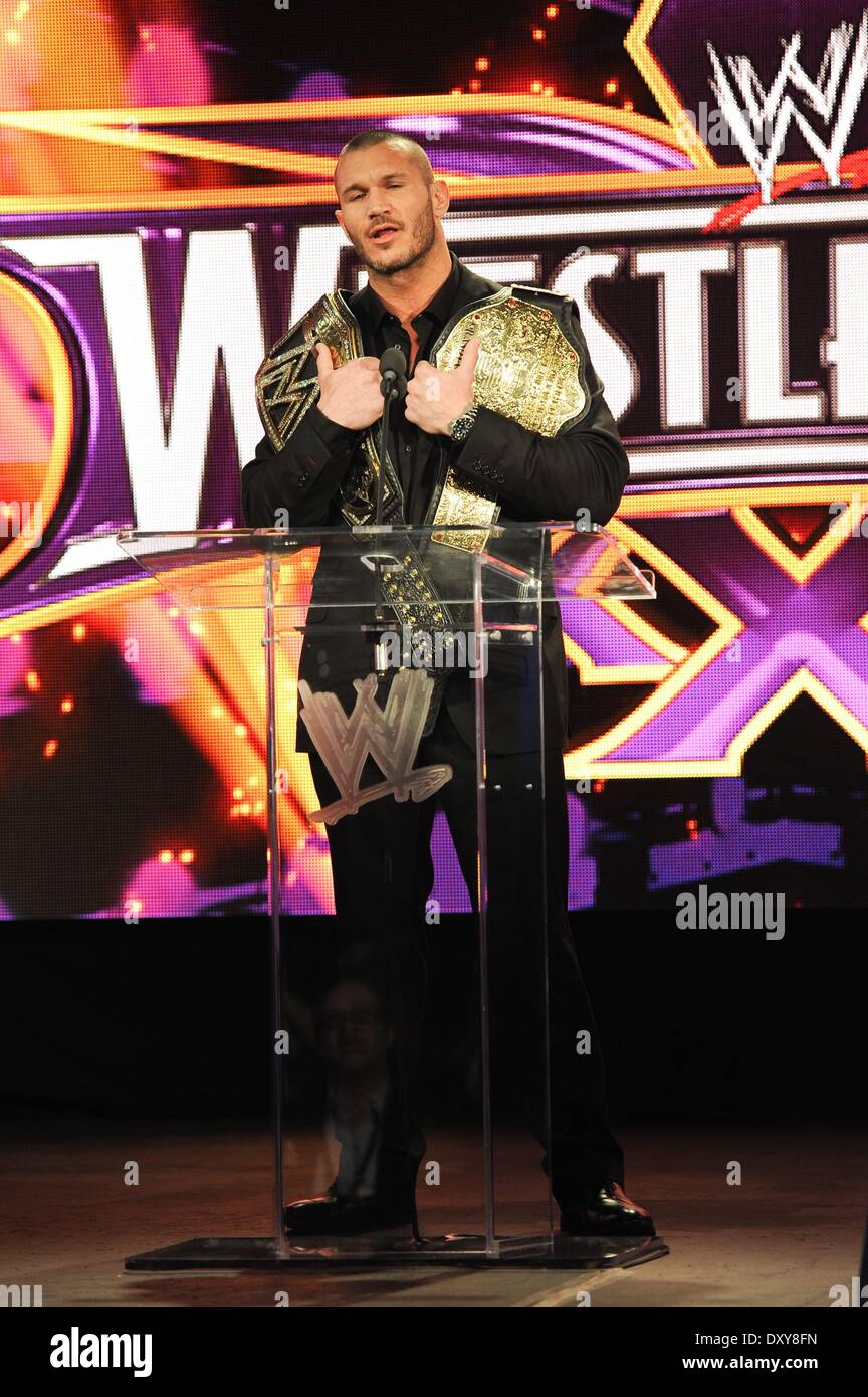 Randy Orton Vs The Rock Wrestlemania 30