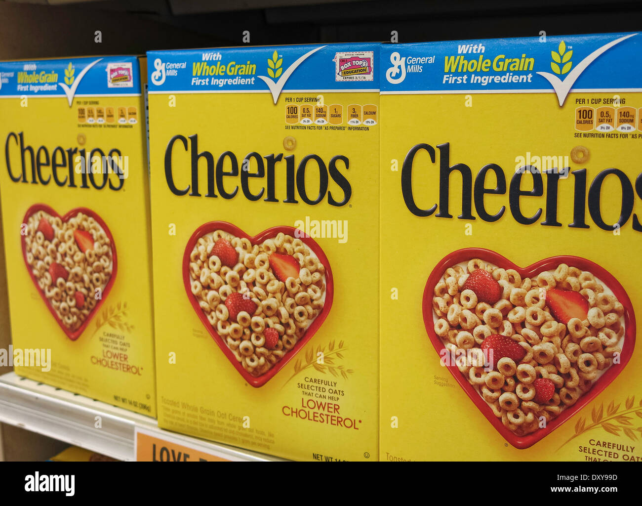 Cheerios cereal box hi-res stock photography and images - Alamy