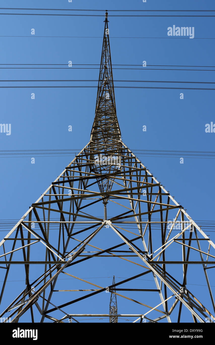 Tension wires hi-res stock photography and images - Alamy