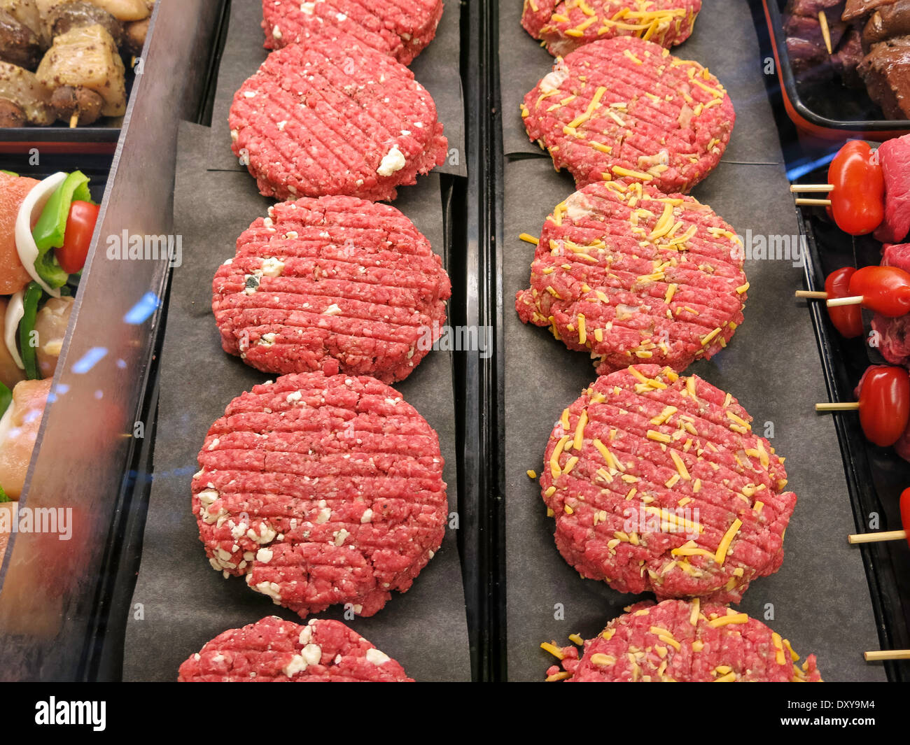 Ground beef grocery store us hi-res stock photography and images - Alamy