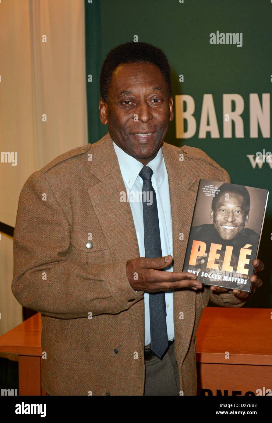 New York, NY, USA. 1st Apr, 2014. Pele at in-store appearance for Pele ...