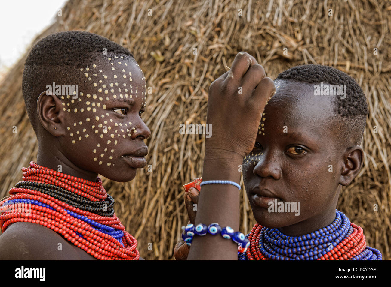 Karo tribe hi-res stock photography and images - Alamy