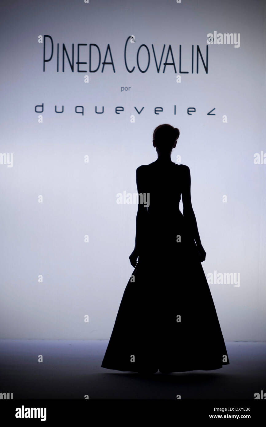 Mexico, Mexico. 1st Apr, 2014. A model presents a creation of Pineda ...