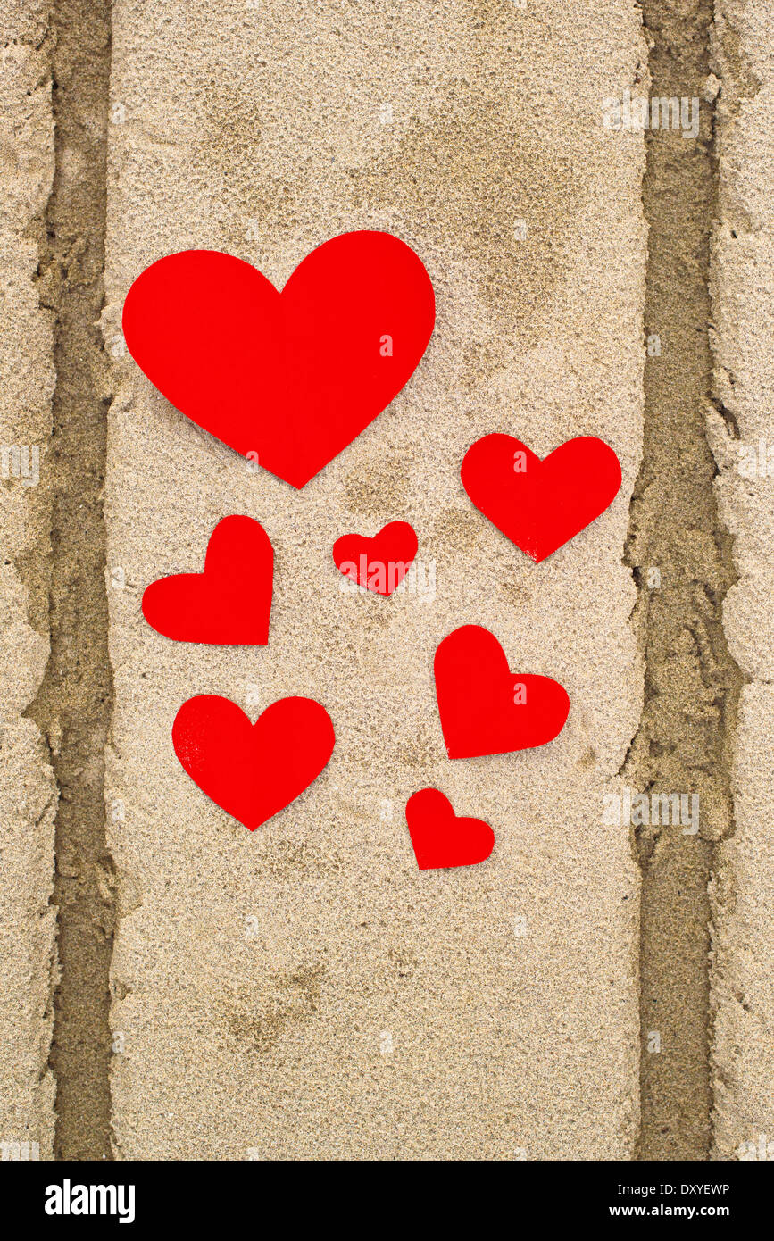 Paper in the sand hi-res stock photography and images - Alamy