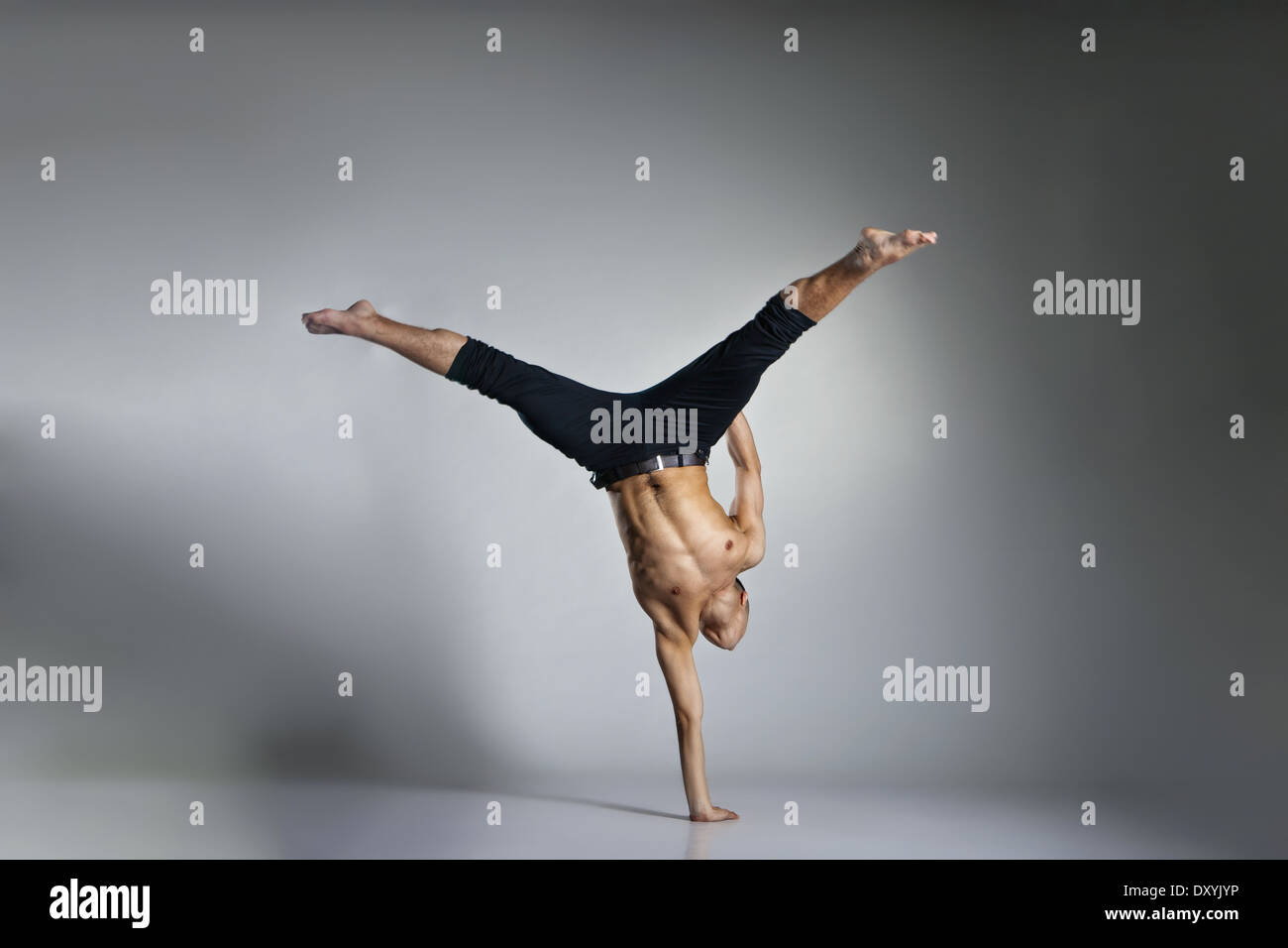 Beautiful male ballet dancer hi-res stock photography and images - Alamy