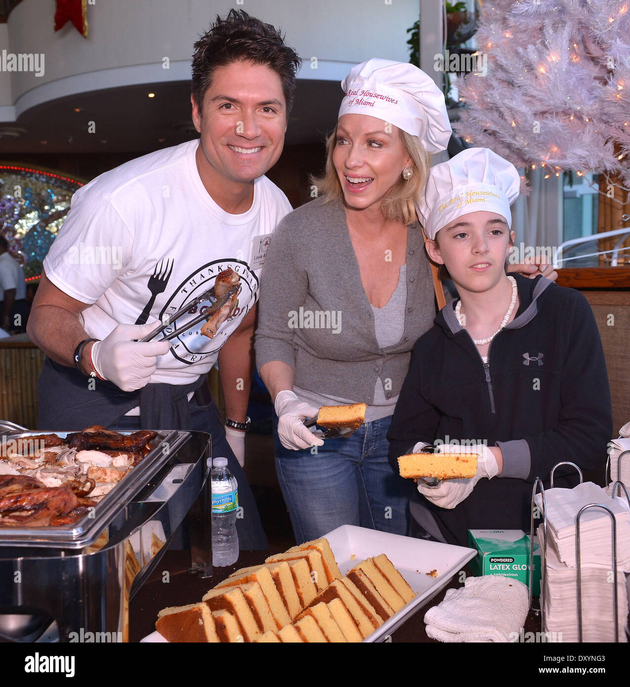 5th Annual Thanksgiving Feed A Friend at Bongos Cuban Cafe Featuring ...