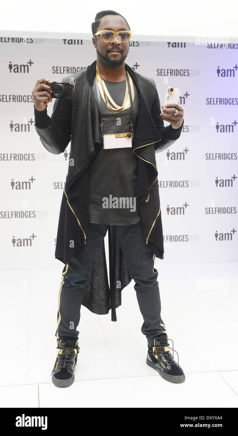 will.i.am launches the 'i.am+ foto.sosho' at Fashion Retail Academy ...