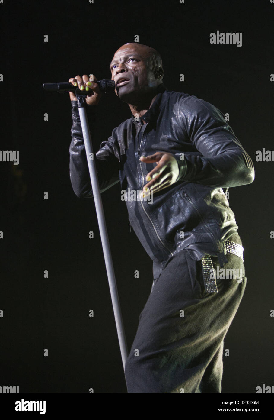 Seal performing live in concert at the Zenith Featuring: Seal Where ...
