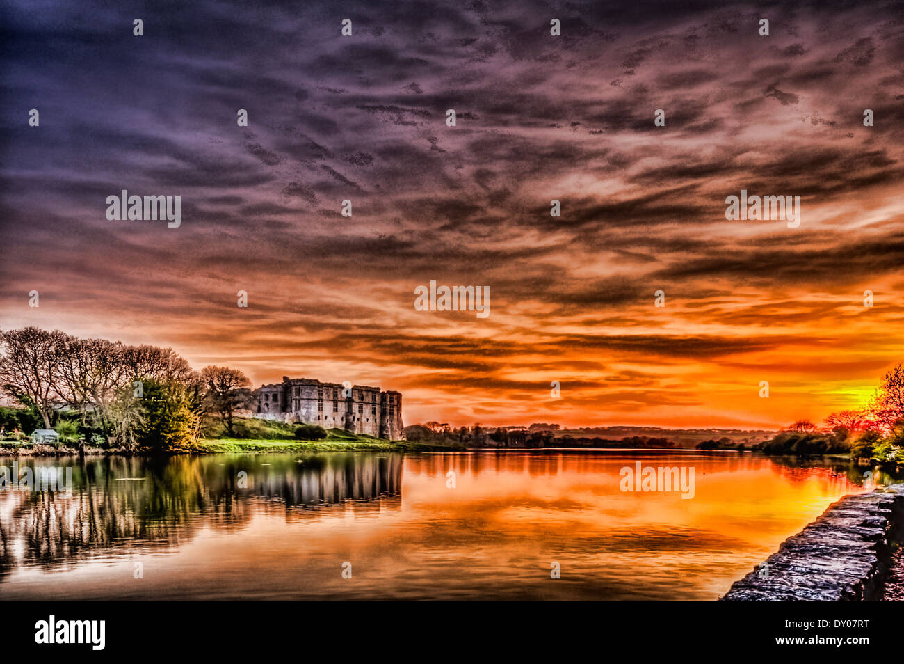 Welsh castle sunset hi-res stock photography and images - Alamy