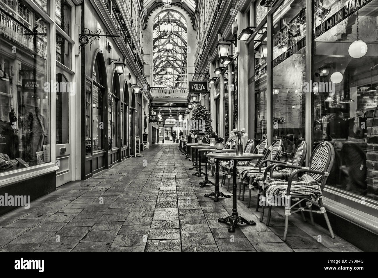 Old arcade pub cardiff hi-res stock photography and images - Alamy
