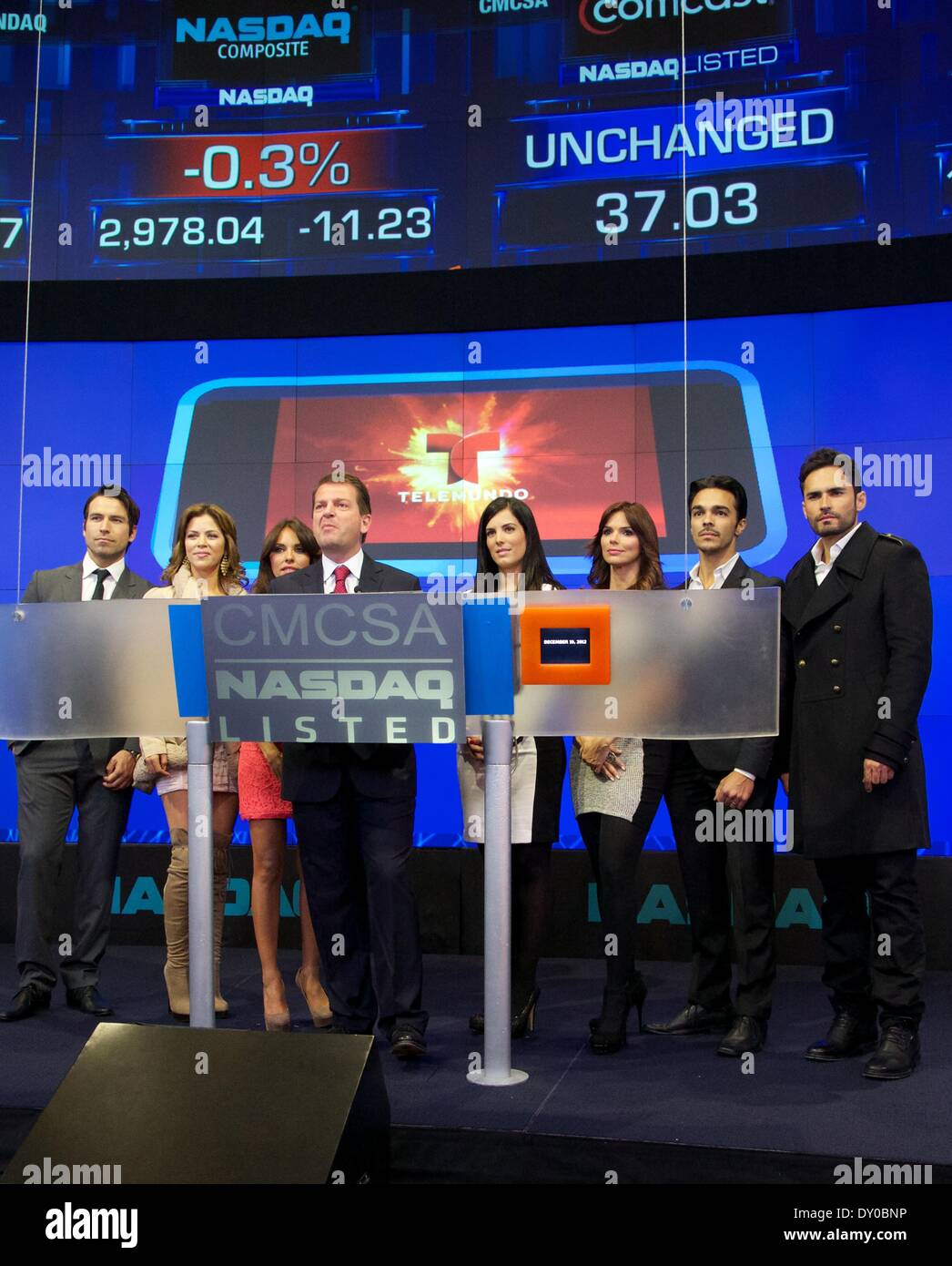 Stock market opening bell hi-res stock photography and images - Alamy