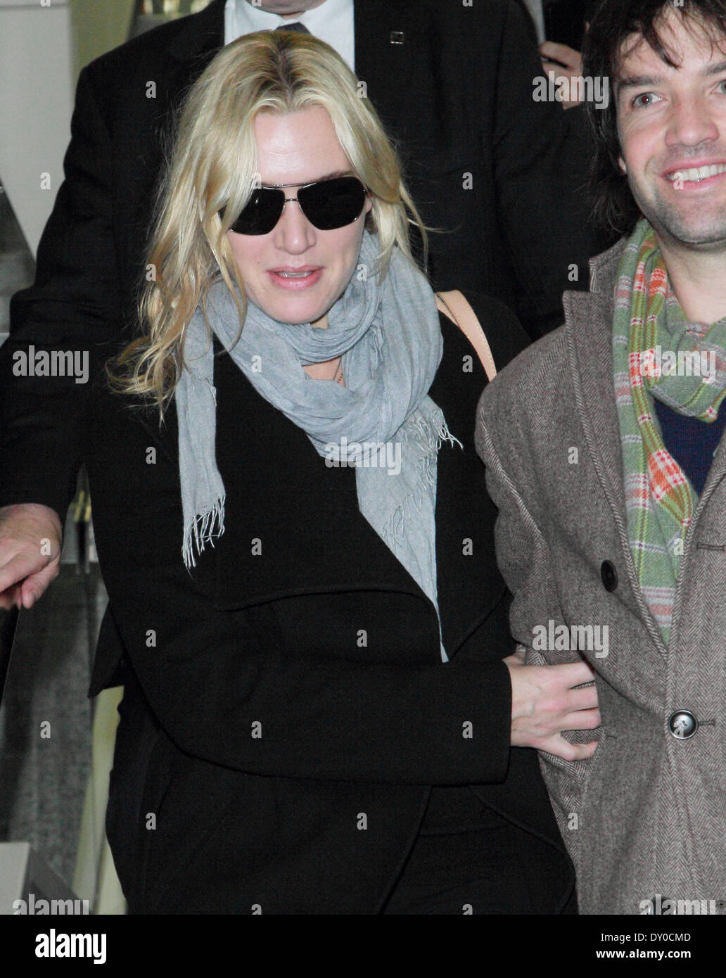 Kate Winslet and boyfriend Ned Rocknroll arrive at Hong Kong ...