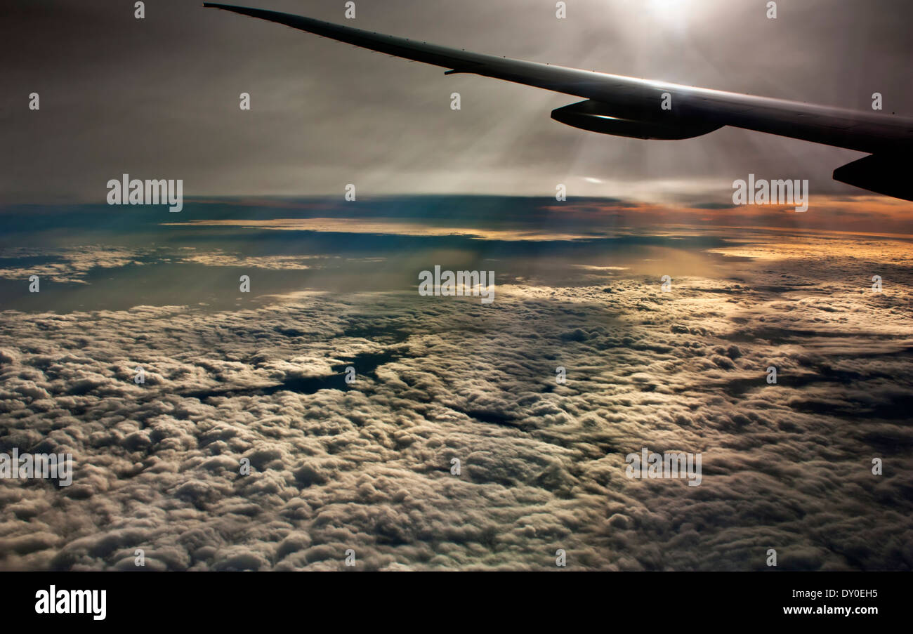 Emirates flight hi-res stock photography and images - Alamy