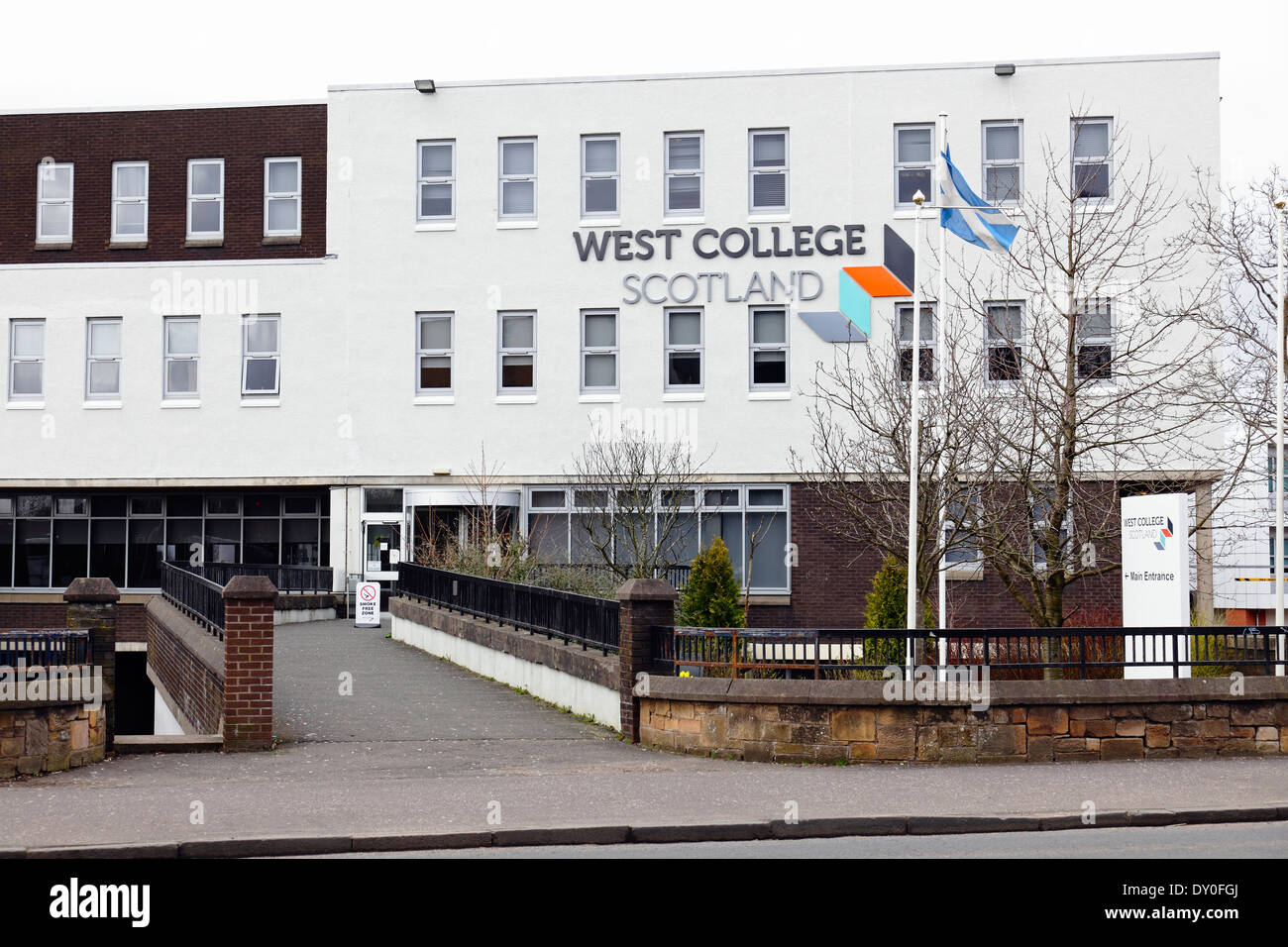 Entrance to West College Scotland, formerly Reid Kerr College, Renfrew ...