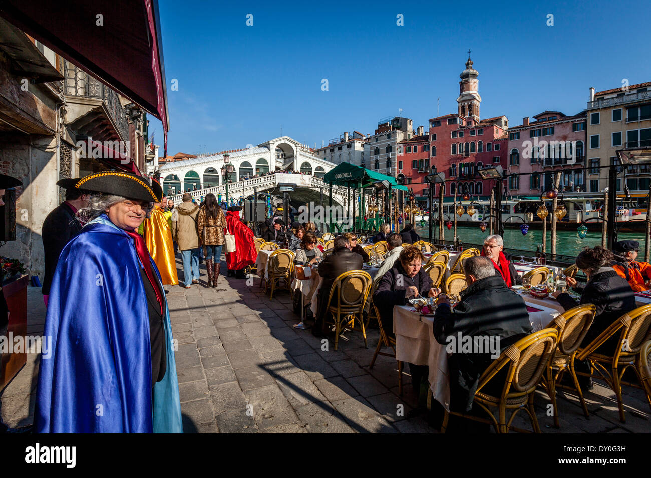 Italian waiters italy restaurant hi-res stock photography and images ...