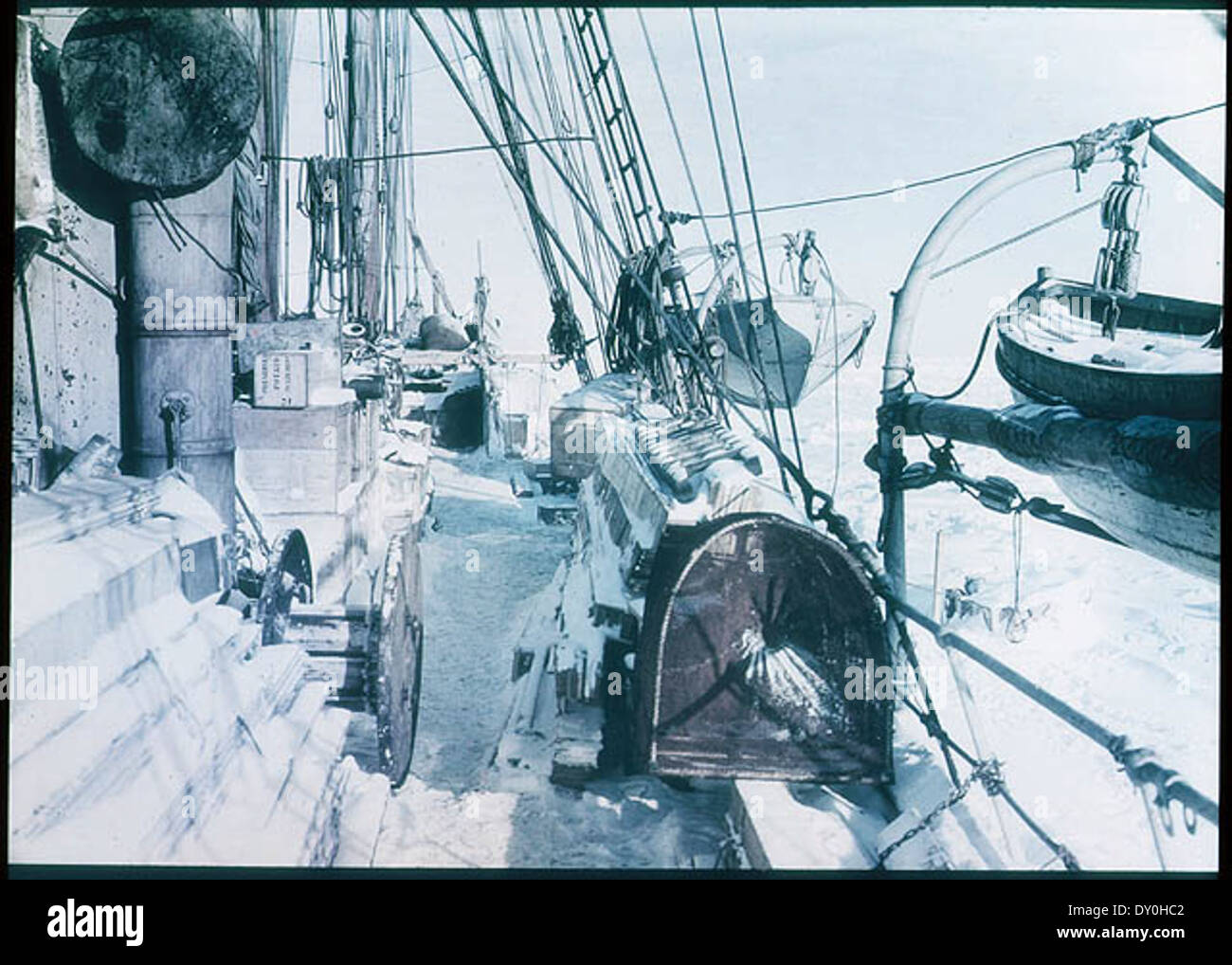 This 1915 photograph by Frank Hurley shows the deck of the ship ...