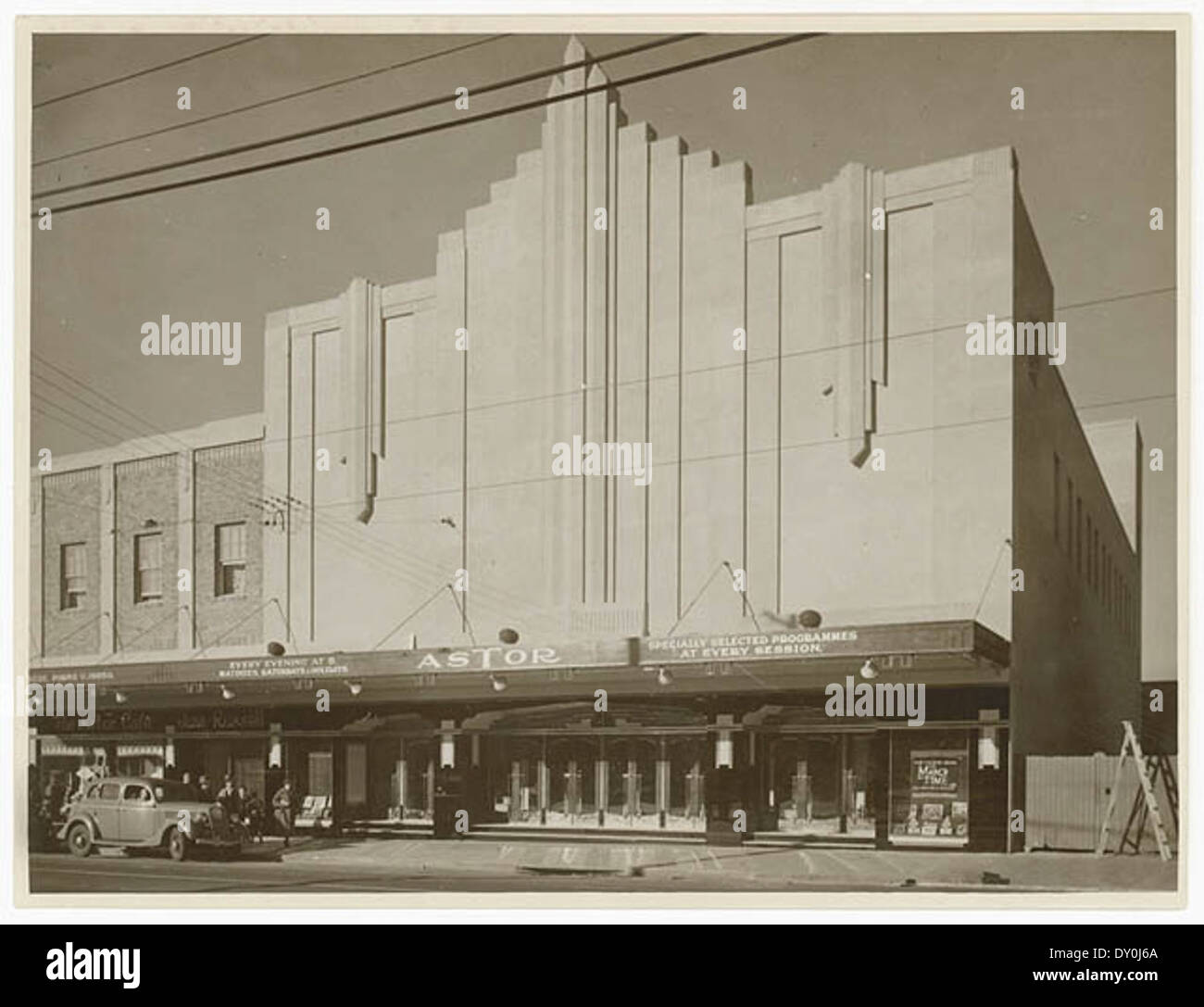 This 1930s photograph by Sam Hood captures the Astor in Burwood, New ...