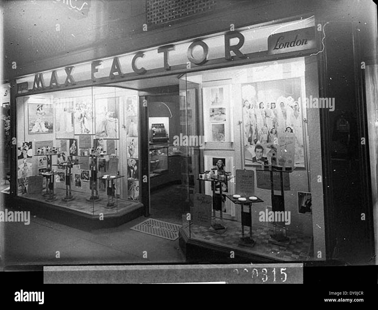 Maxfactor High Resolution Stock Photography and Images - Alamy