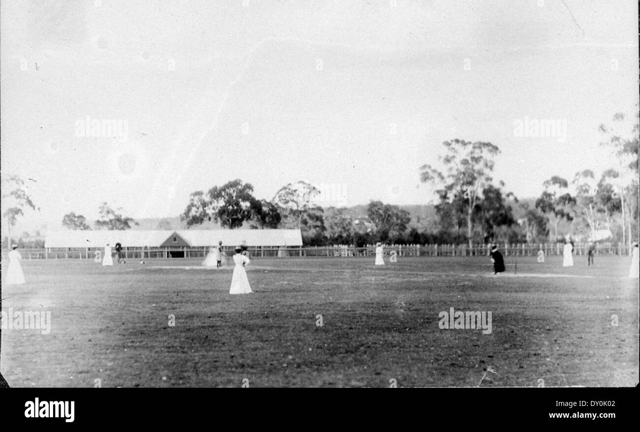 Vintage cricket match hi-res stock photography and images - Alamy