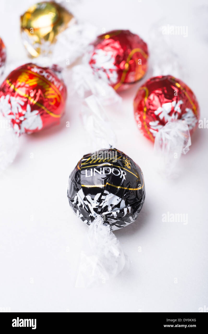 Lindt Lindor Dark Chocolate Truffle Stock Photo - Alamy