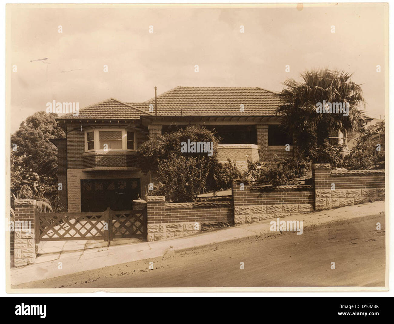 Brick house, ca. 1940 / photographer Sam Hood Stock Photo - Alamy