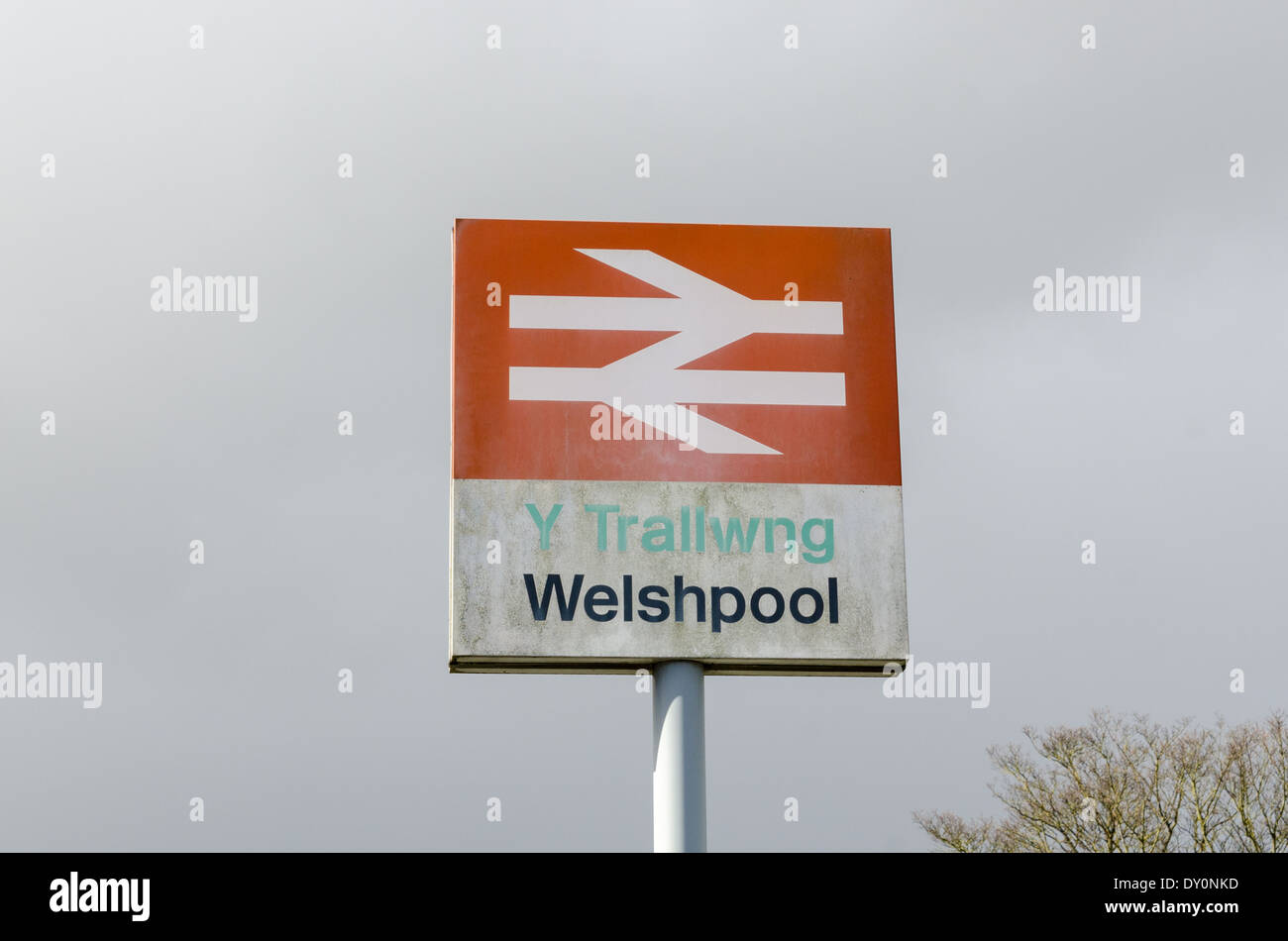 British rail station sign hi-res stock photography and images - Alamy