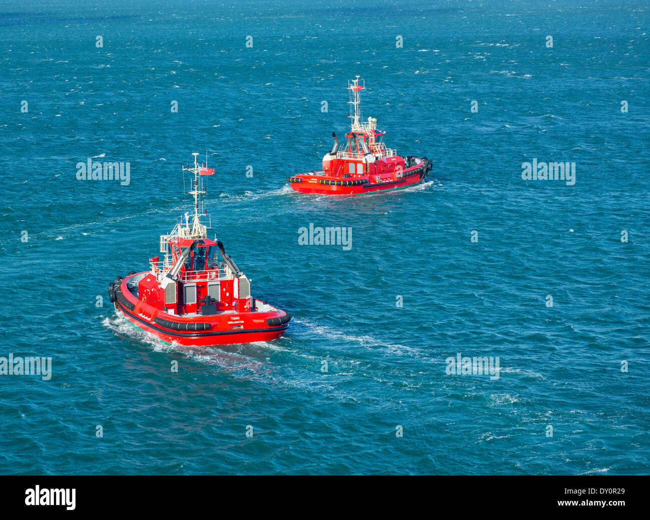 Tug boat tug boats tugboats hi-res stock photography and images - Alamy