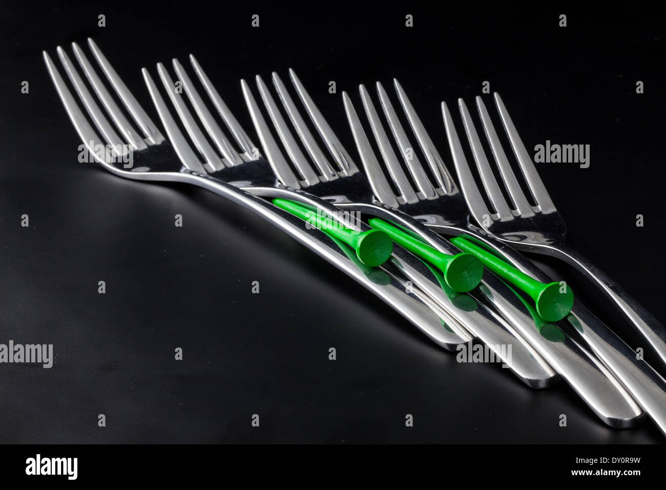 Forks circle hi-res stock photography and images - Alamy