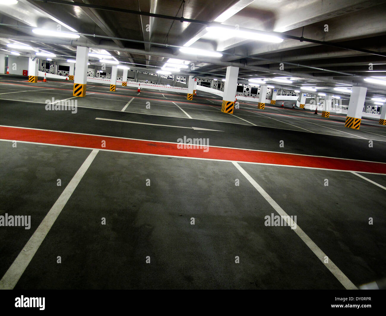 Empty parking structure hi-res stock photography and images - Alamy