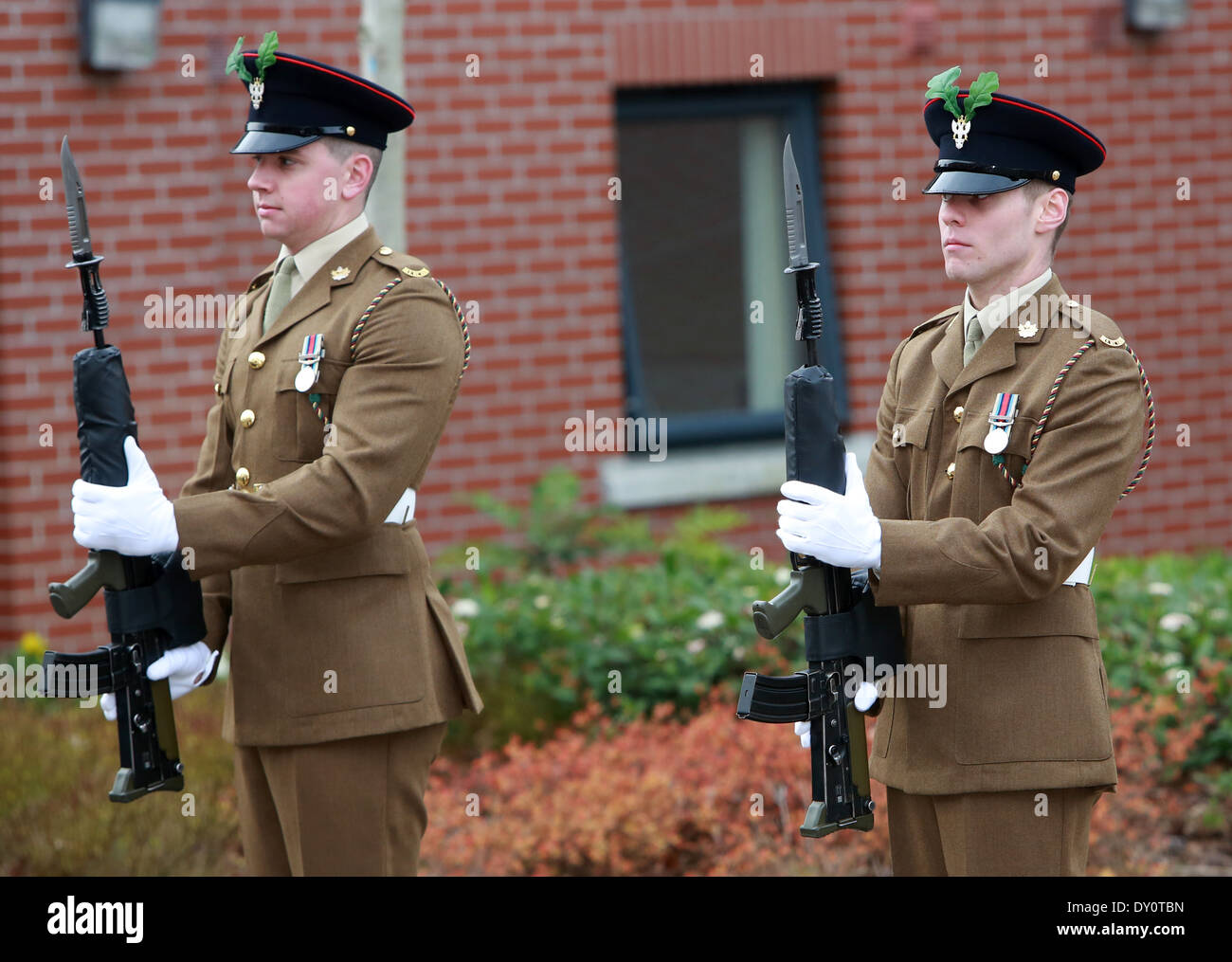 Soldiers from the British Army's 2 Mercian Regiment awaits the arrival ...