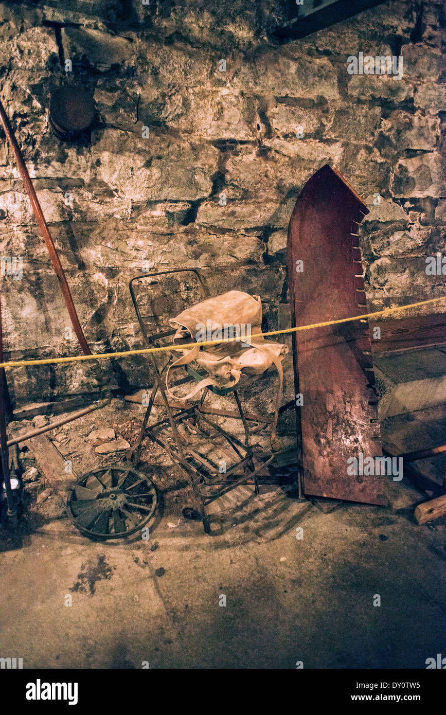 Seattle underground tour hi-res stock photography and images - Alamy