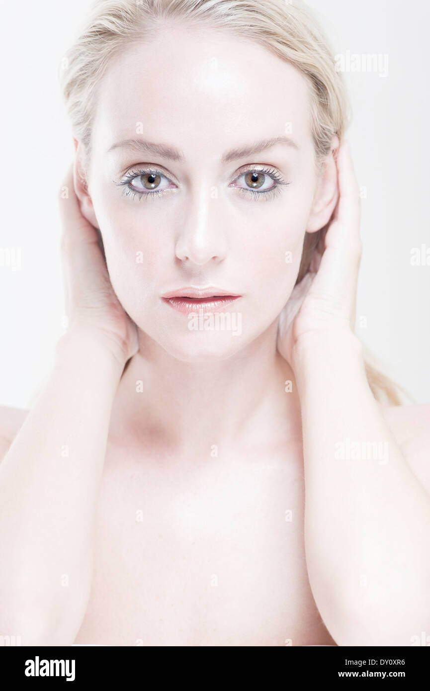 Pale face headshot hi-res stock photography and images - Alamy