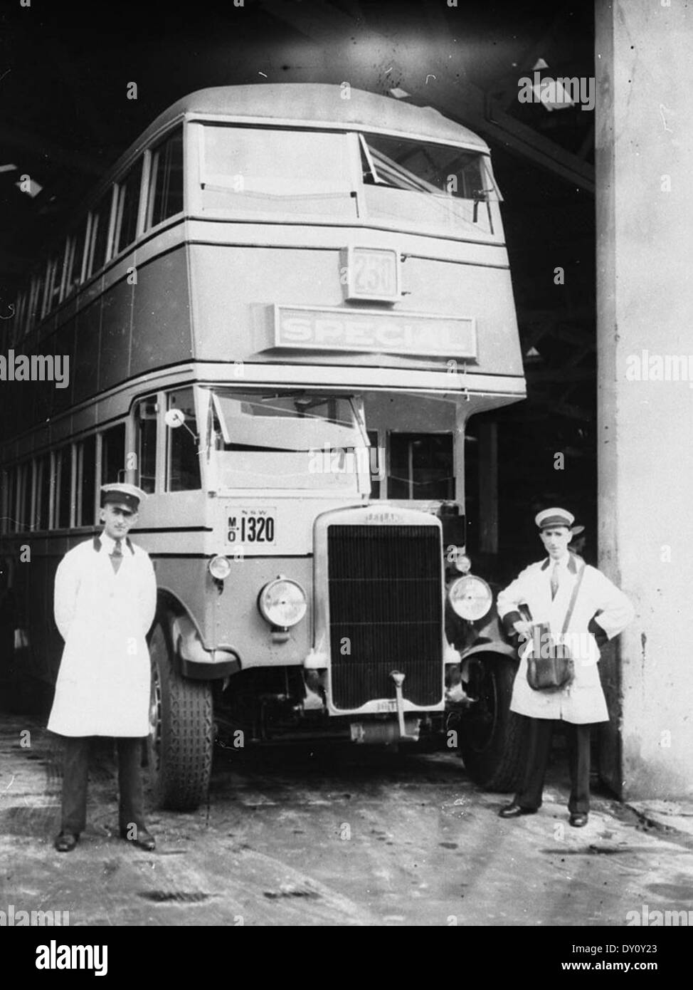 1920s bus hi-res stock photography and images - Alamy