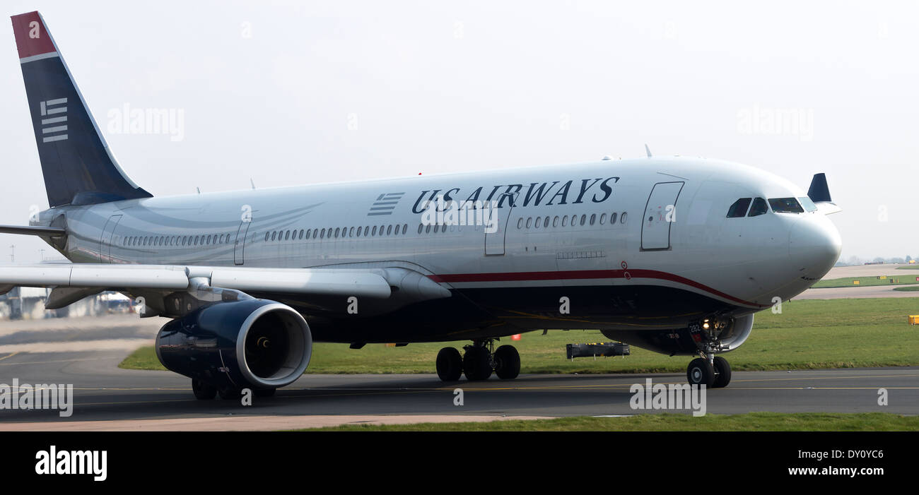 US Airways Airbus A330-243 Airliner N282AY Taxiing for Departure at ...