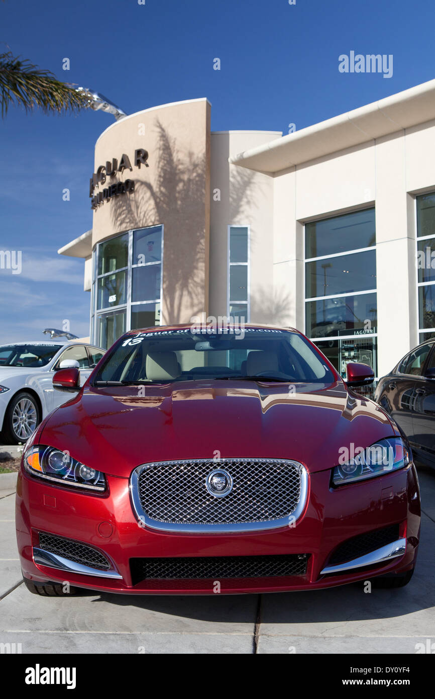Brand new cars hi-res stock photography and images - Alamy