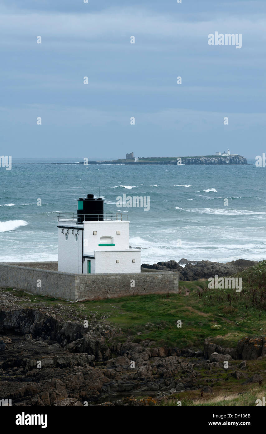 Stag rock bamburgh hi-res stock photography and images - Alamy