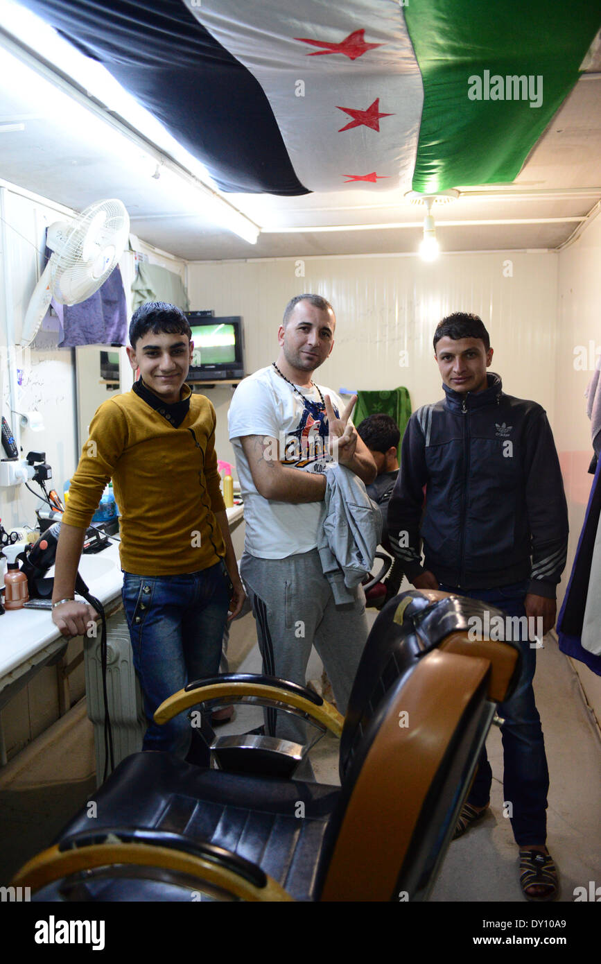 Portrait of syrian refugees living in Turkey Stock Photo - Alamy