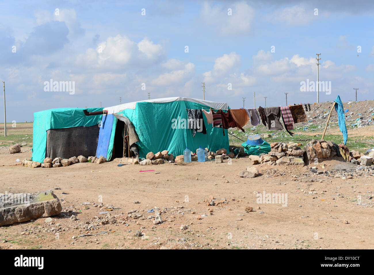Homeless mother and son hi-res stock photography and images - Alamy
