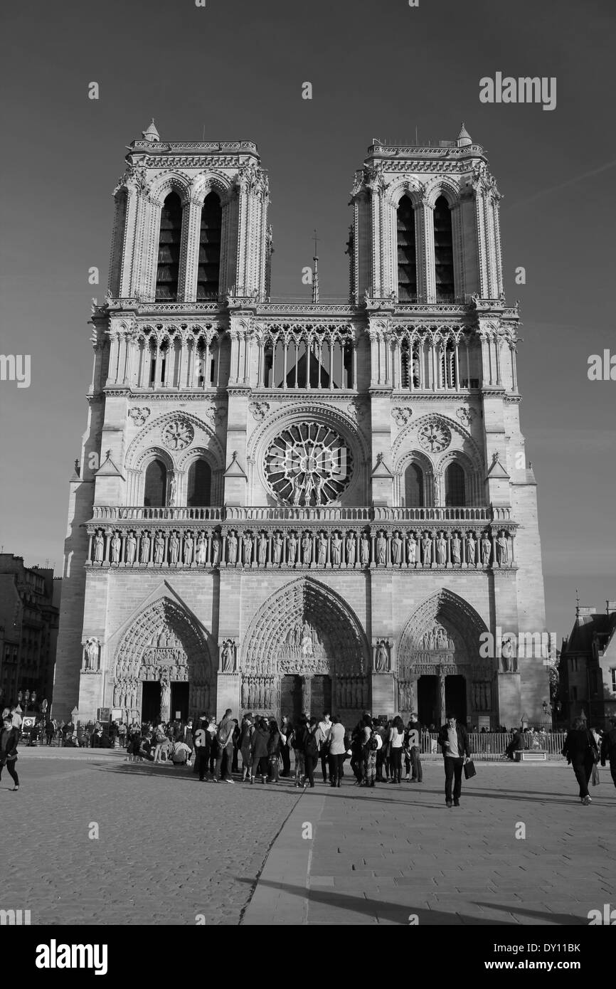 Monochrome medieval tower france hi-res stock photography and images ...