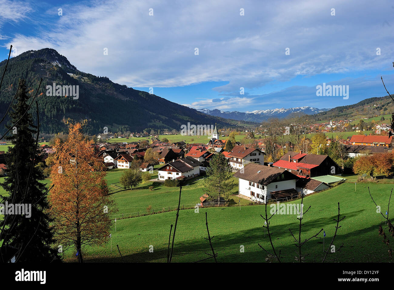 Bayerisches dorf hi-res stock photography and images - Alamy