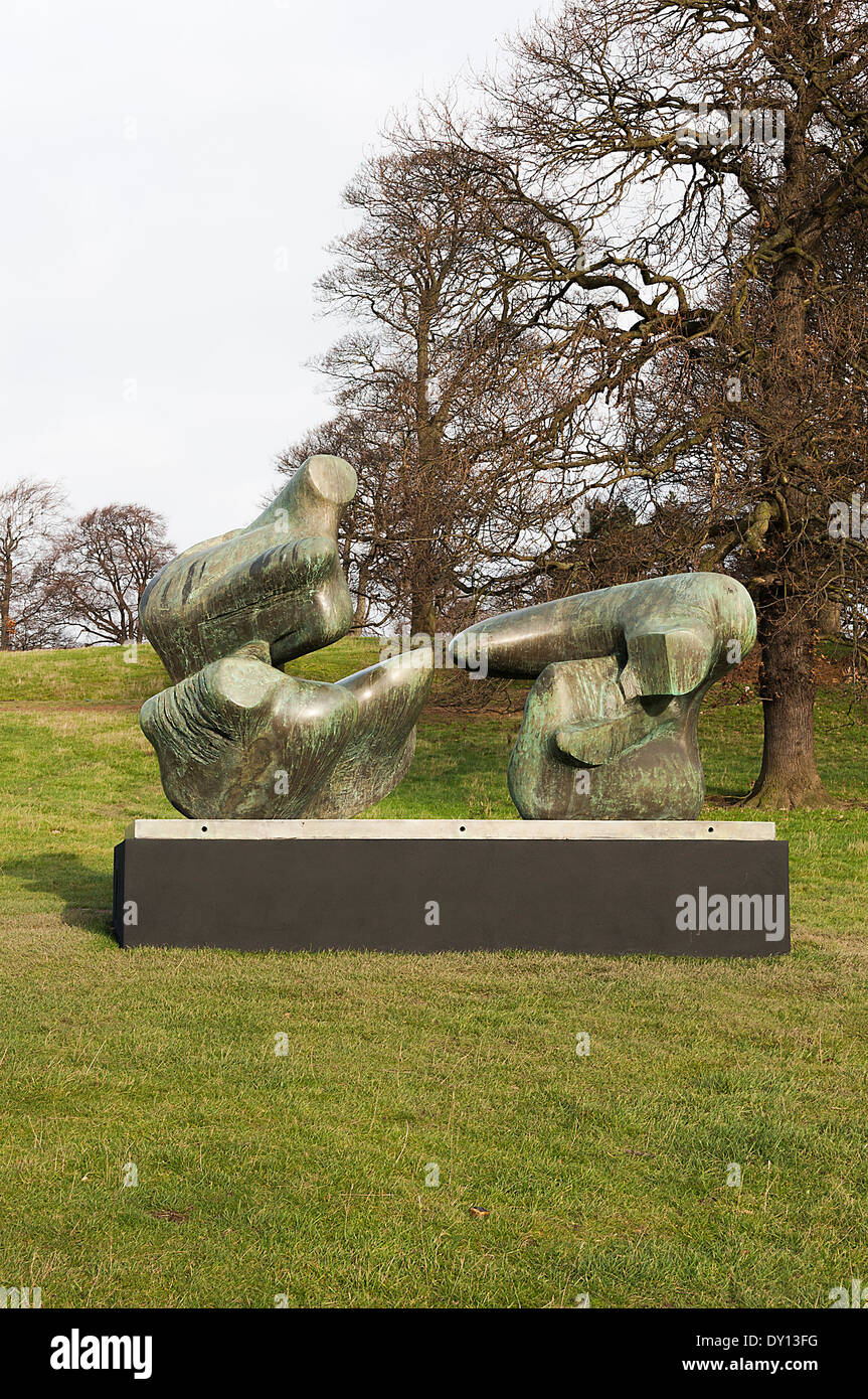 Two piece reclining figure hi-res stock photography and images - Alamy